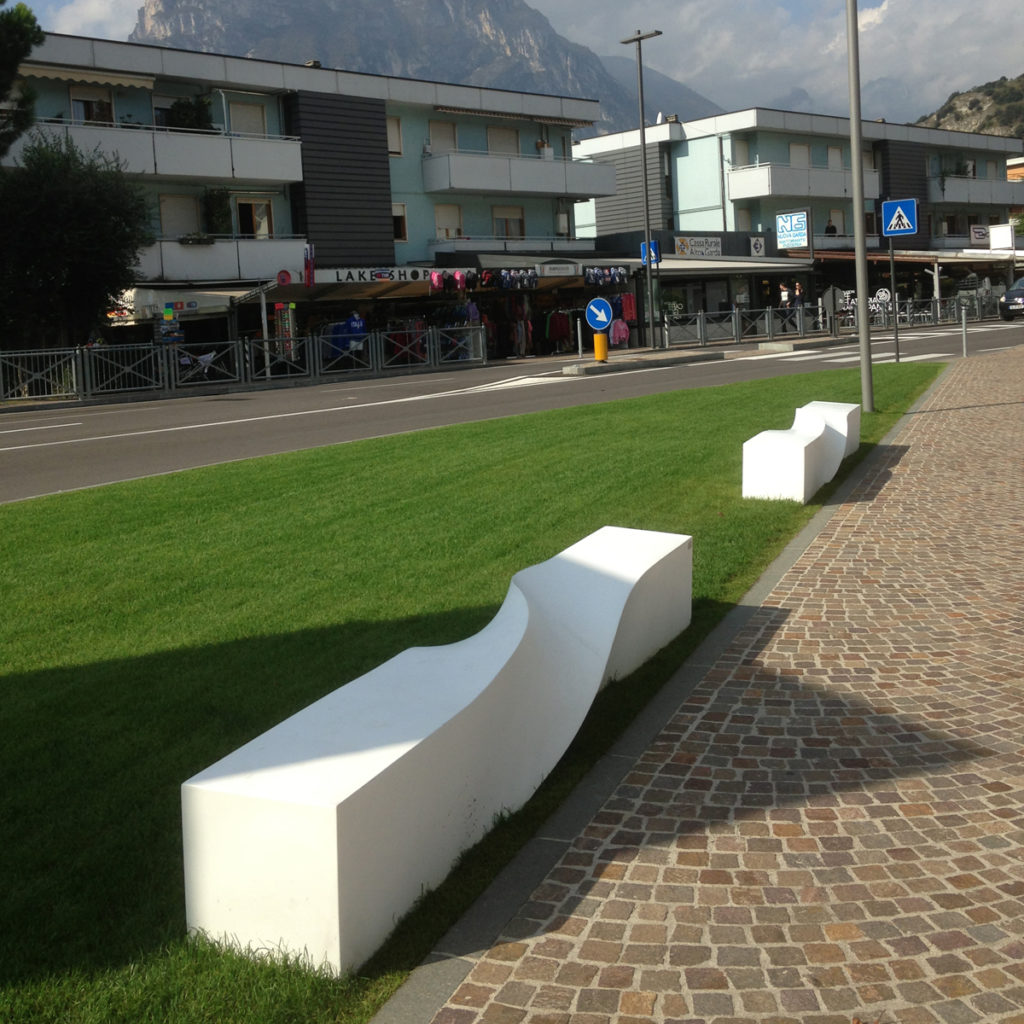 S street furniture benches LAB23
