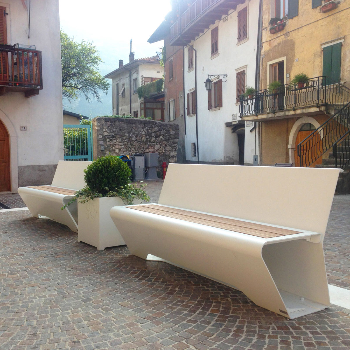 HORIZON WPC street furniture benches LAB23