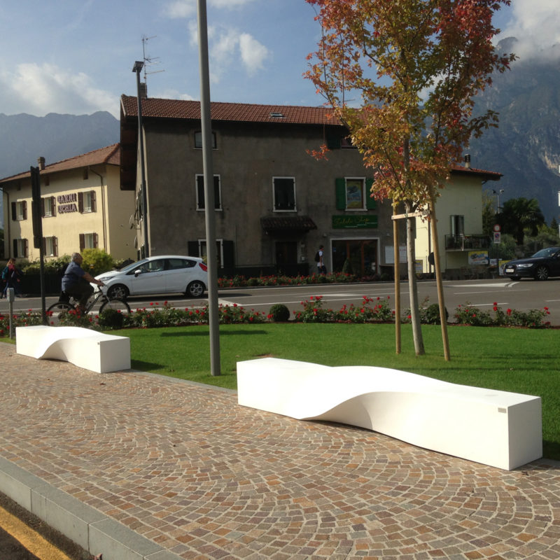 S street furniture benches LAB23